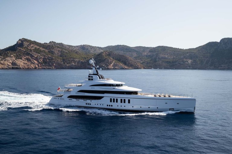 Beautiful Benetti Metis FB276