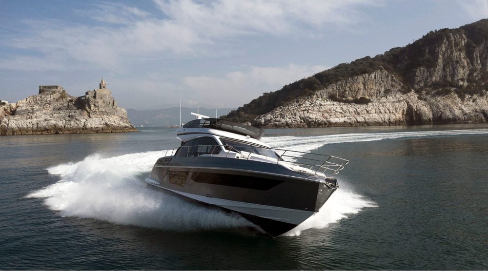 New Azimut 53 Fly