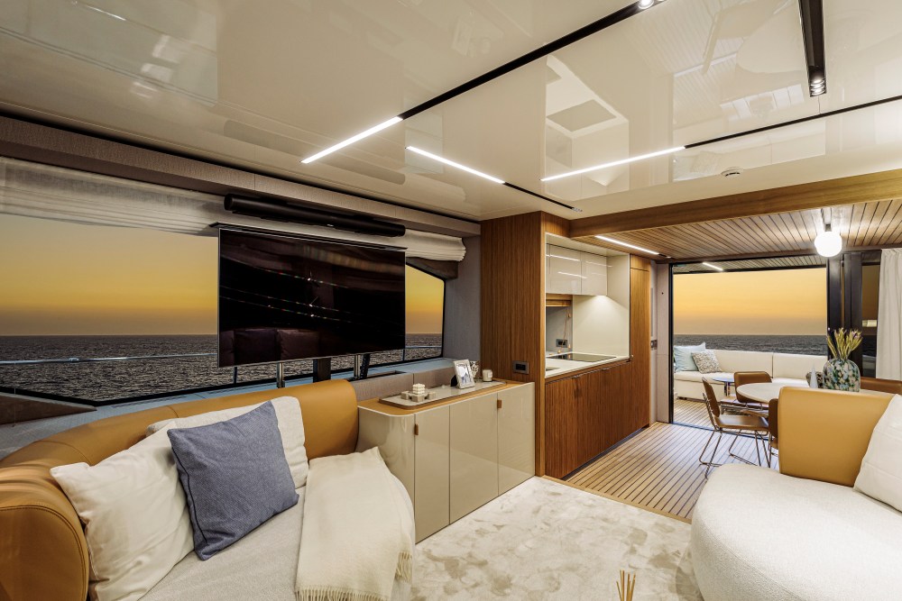 Cranchi Sessantadue 62: Flybridge innovation